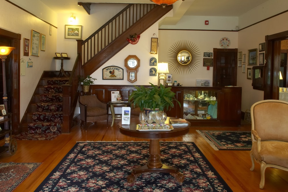 Spring Lake Inn in Spring Lake | Best Rates & Deals on Orbitz