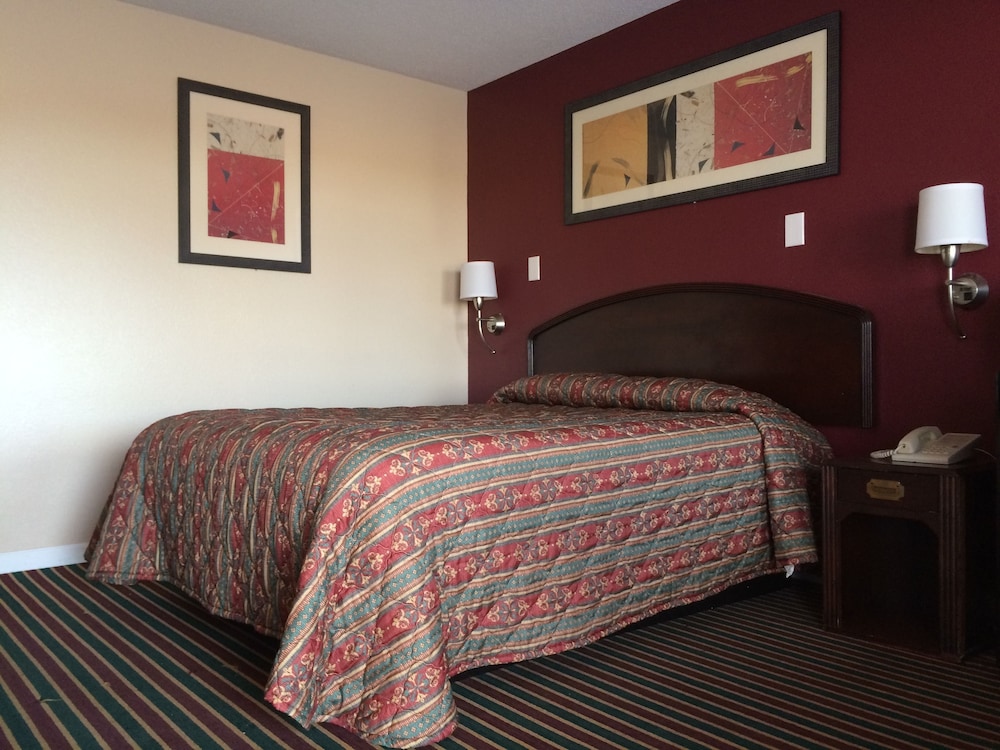 Regal Motel in Las Vegas, New Mexico in Las Vegas | Best Rates & Deals ...