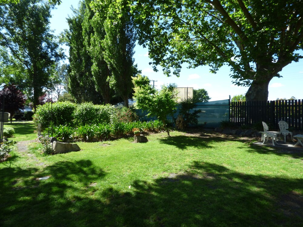 Tenterfield Lodge and Caravan Park: Deals & Reviews (Tenterfield, AUS ...