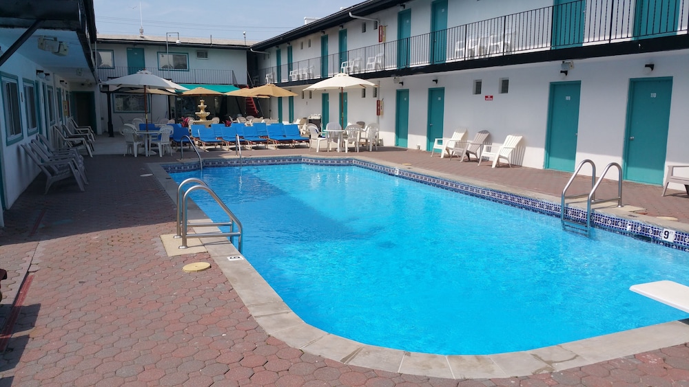 The Amethyst Beach Motel, Point Pleasant Beach: $79 Room Prices ...