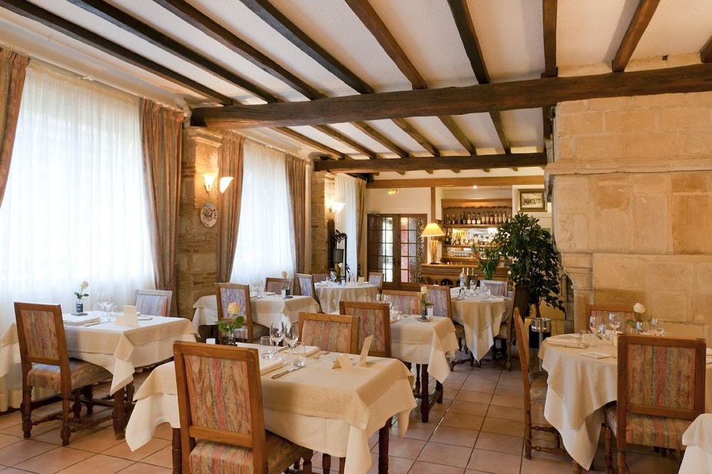 Hôtel restaurant Le Cheval Rouge in Sainte-Menehould | Best Rates ...