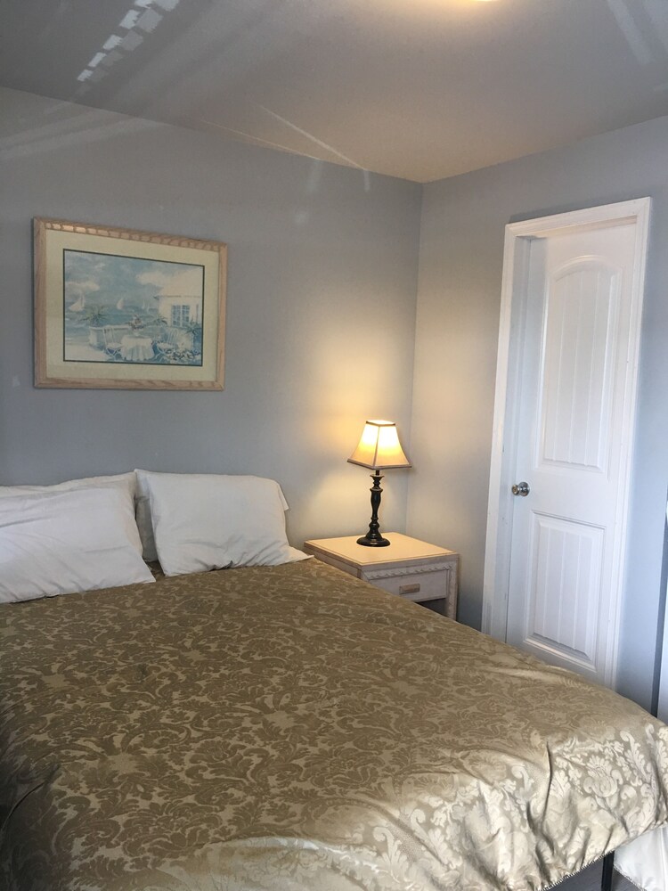 Twilight Motel, Wildwood: Room Prices & Reviews | Travelocity