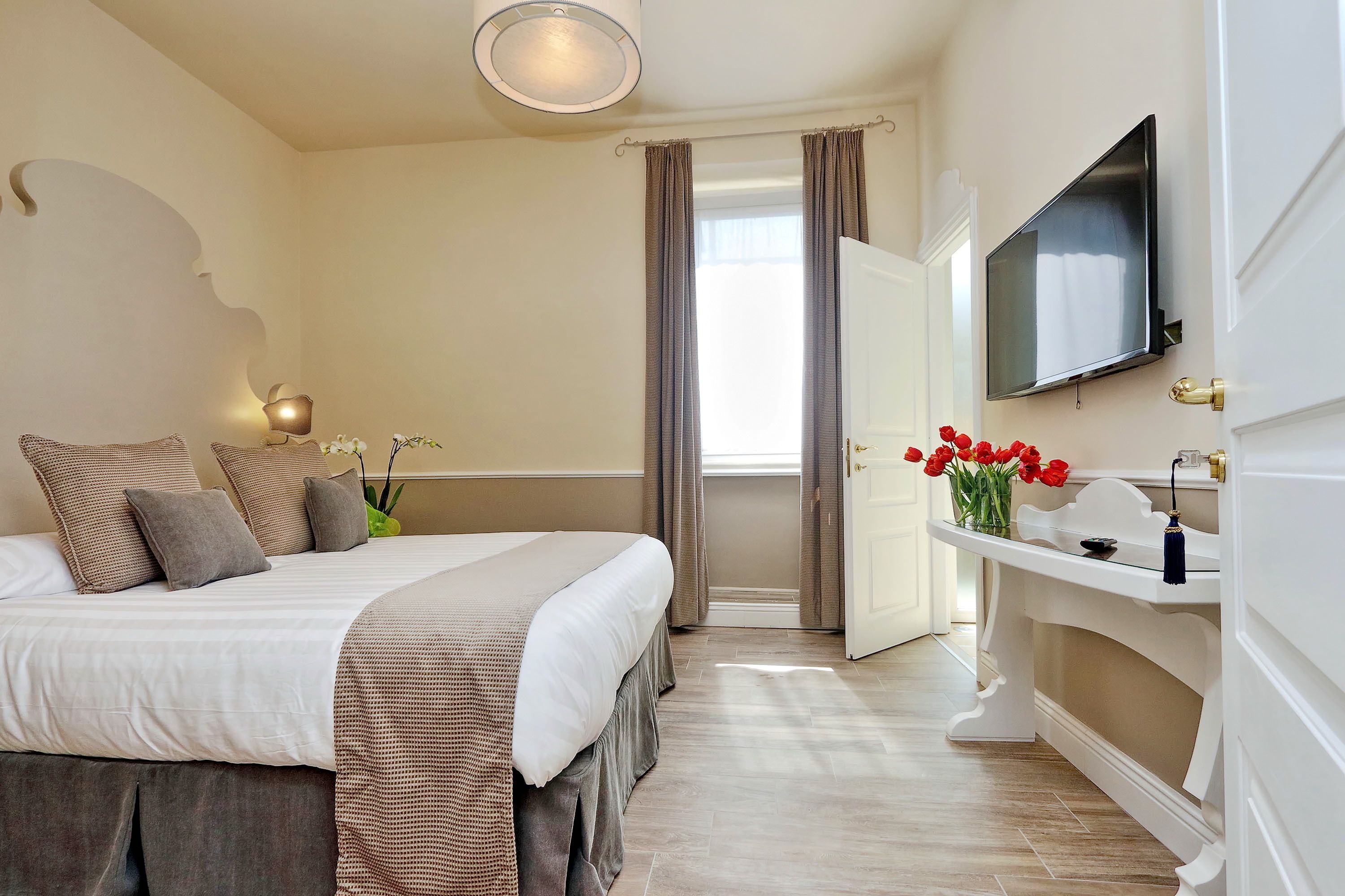 Grand Master Suites in Rome, Italy | Expedia