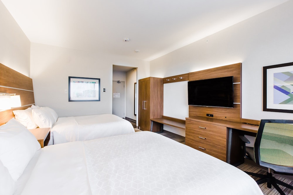 Holiday Inn Express & Suites West Edmonton - Mall Area, an IHG Hotel in ...
