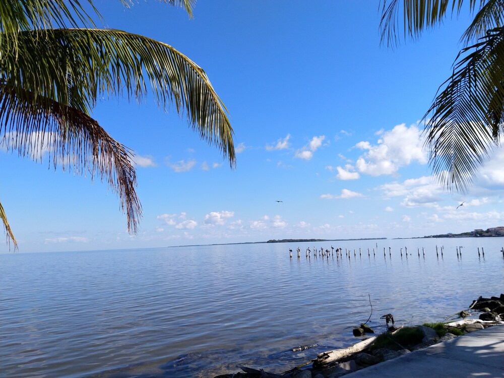 The Red Hut Inn in Belize City | Best Rates & Deals on Orbitz