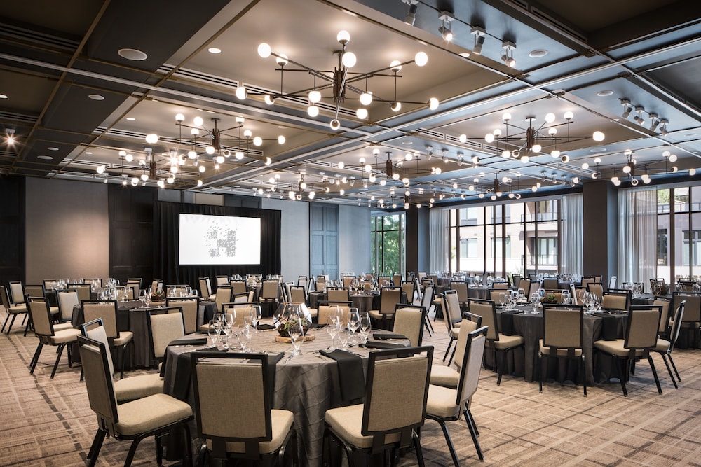Halcyon - a hotel in Cherry Creek in Denver | Best Rates & Deals on Orbitz