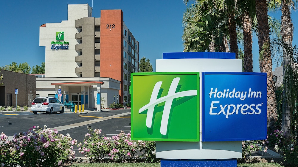Holiday Inn Express Fullerton - Anaheim, an IHG Hotel in Fullerton ...