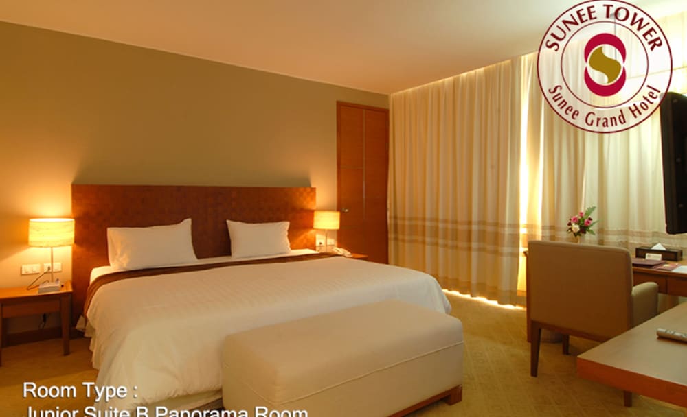 Sunee Grand Hotel, Ubon Ratchathani: $24 Room Prices & Reviews | Travelocity