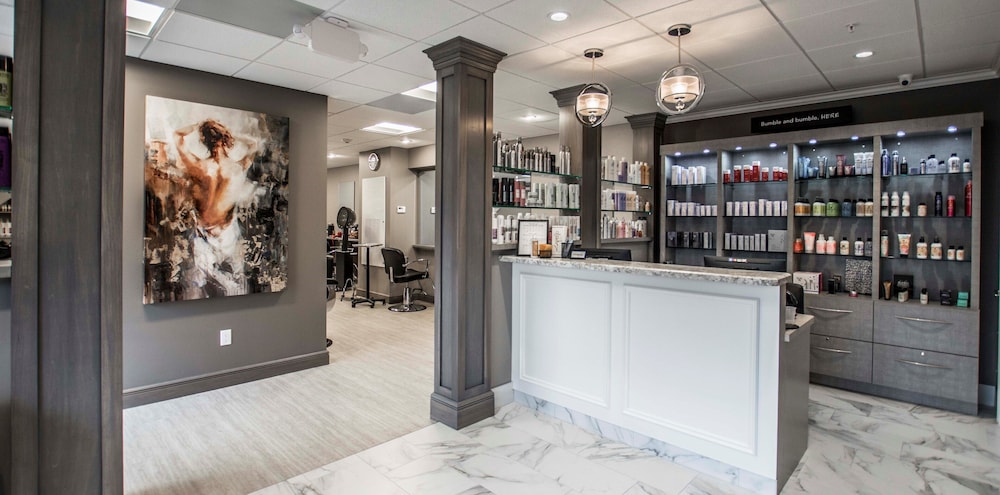 The Delavan Hotel & Spa, Buffalo: $138 Room Prices & Reviews | Travelocity