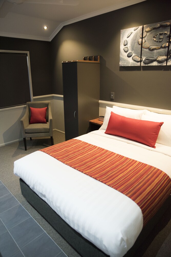 The Rocks Motel Deals & Reviews (Charleville, AUS) | Wotif