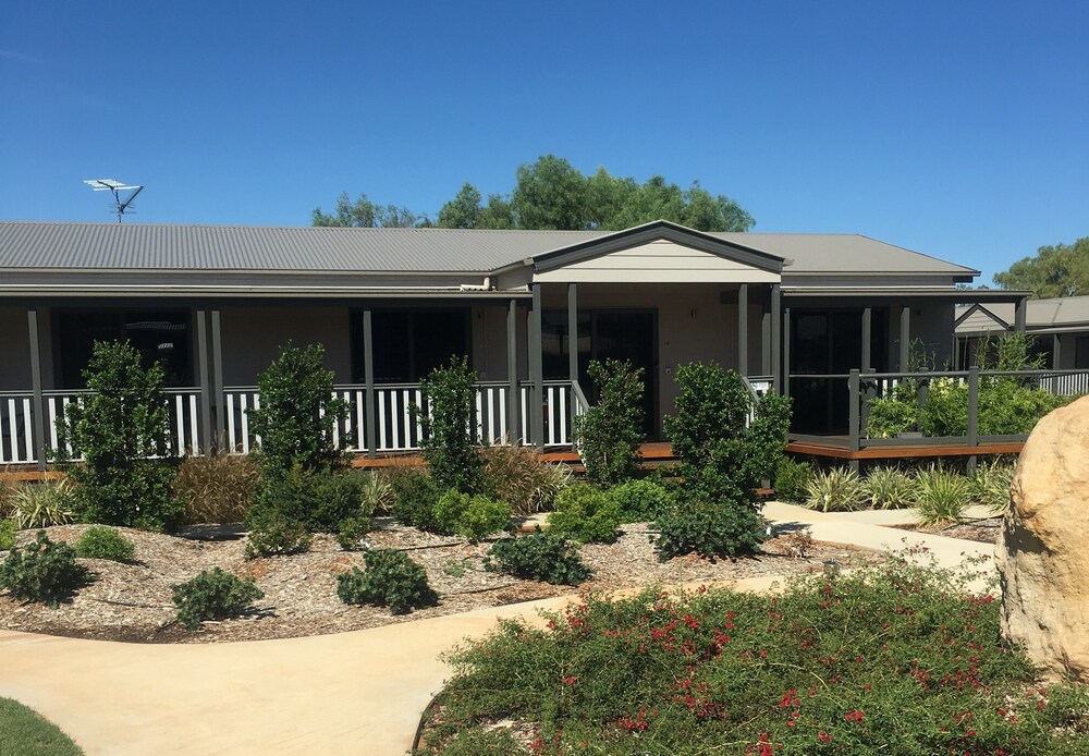The Rocks Motel: AU$190 Deals & Reviews (Charleville, AUS) | Wotif