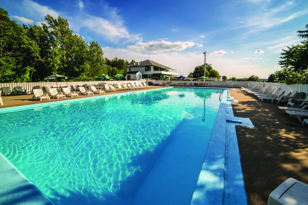 The Poland Spring Resort in Poland | Best Rates & Deals on Orbitz