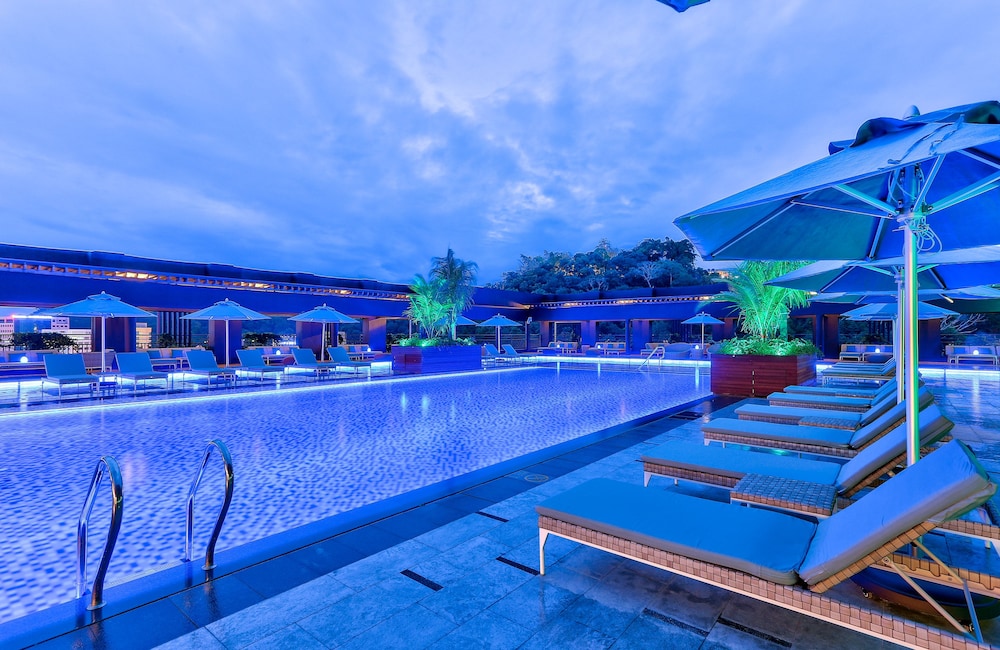 Hilton Kota Kinabalu, Kota Kinabalu- Hotel Booking & Reviews | Expedia ...