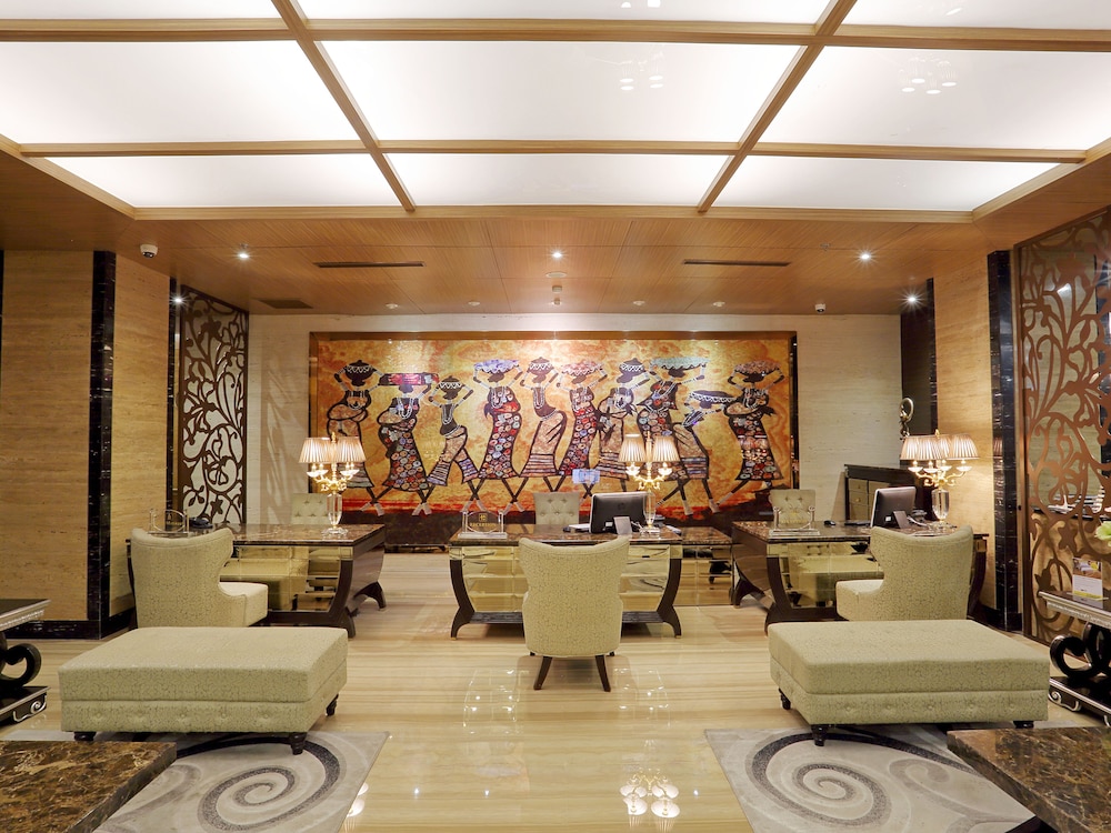 Belviu Hotel Bandung, Bandung: Room Prices & Reviews | Travelocity