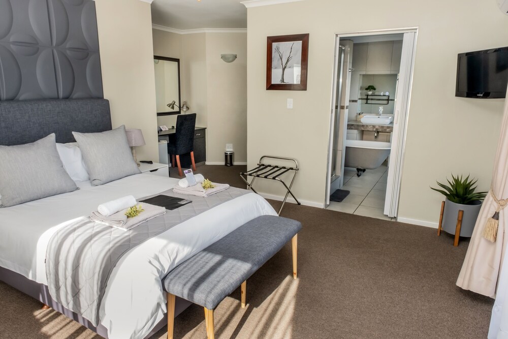 Plattekloof Premium Lodge: AU$70 Deals & Reviews (Cape Town, ZAF) | Wotif