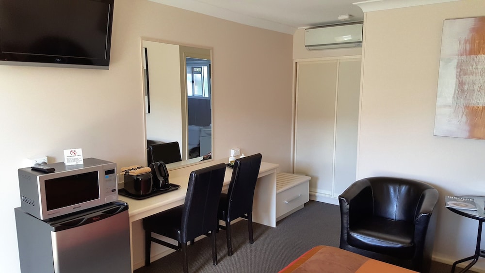 Centre Point Mid City Motor Inn: AU$125 Deals & Reviews (Warwick, AUS ...