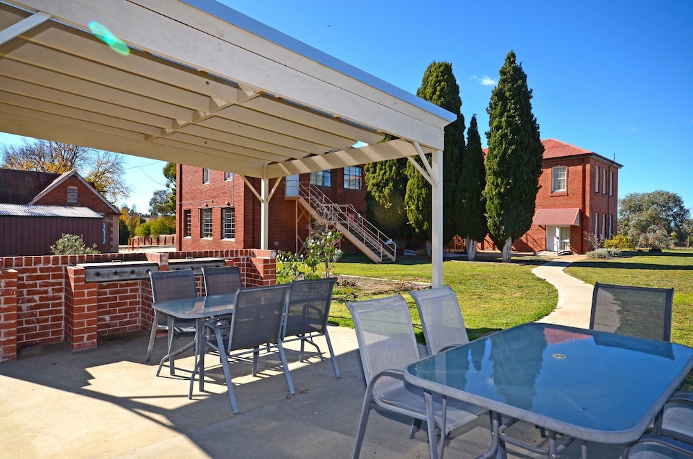 The Hallows Accommodation: AU$100 Deals & Reviews (Bathurst, AUS) | Wotif