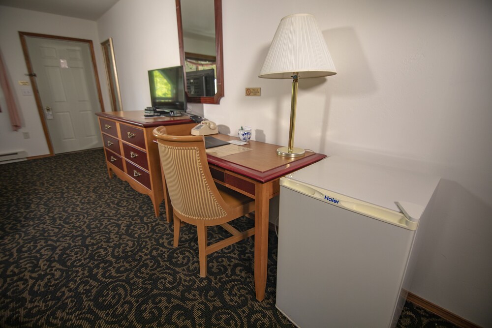 Coachlite Inn in Sister Bay | Best Rates & Deals on Orbitz