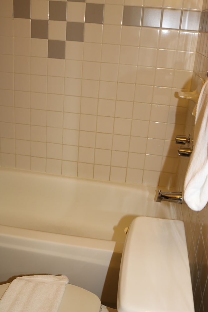 Harmon Loop Hotel in Dededo | Best Rates & Deals on Orbitz