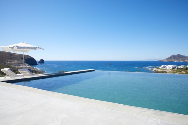 Book Milos Breeze Boutique Hotel in Milos | Hotels.com