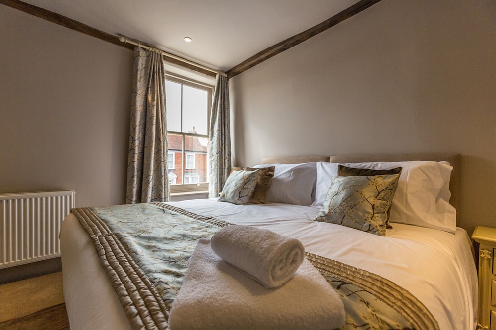 The Harvard Inn in Ingatestone | Best Rates & Deals on Orbitz