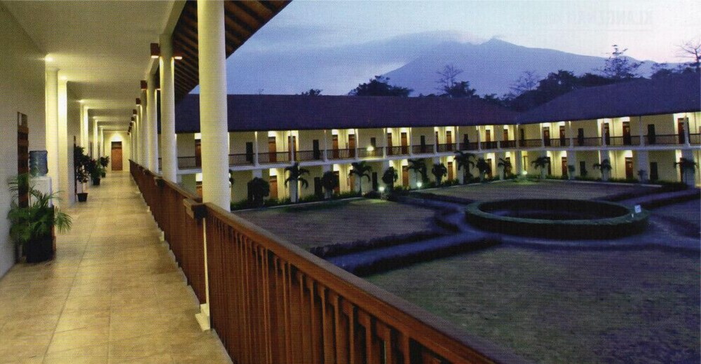 d'Emmerick Salib Putih Hotel Salatiga in Salatiga | Best Rates & Deals ...