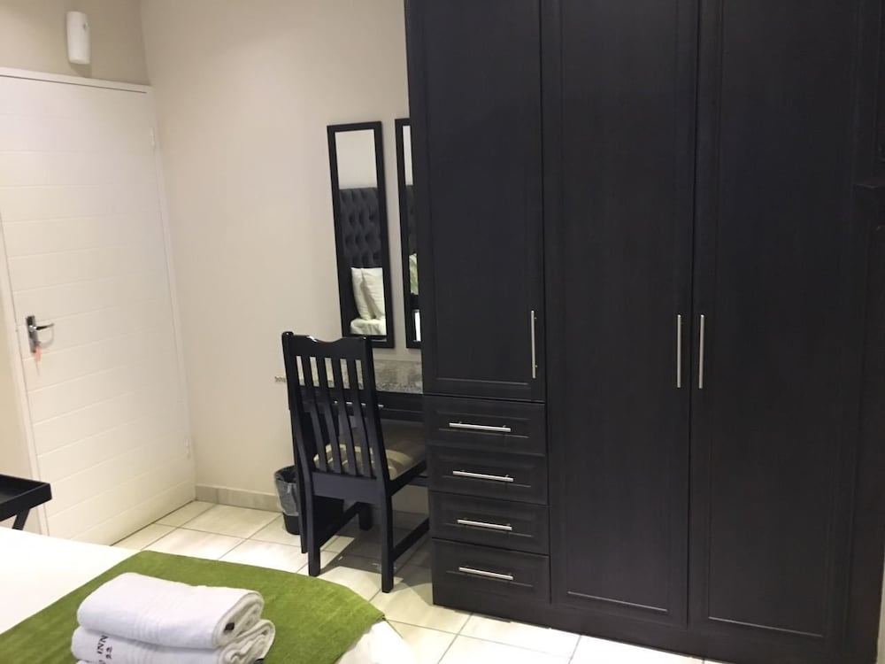 Gecko Inn Guest House: AU$128 Deals & Reviews (Richards Bay, ZAF) | Wotif