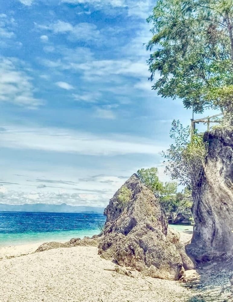 Santander Pebbles Beach Resort: AU$53 Deals & Reviews (Santander, PHL ...