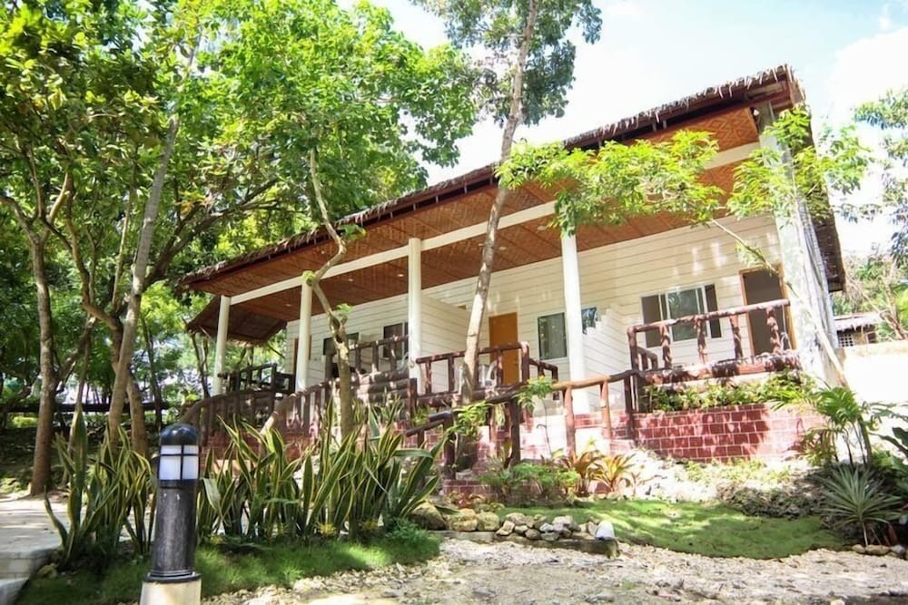 Santander Pebbles Beach Resort: AU$53 Deals & Reviews (Santander, PHL ...