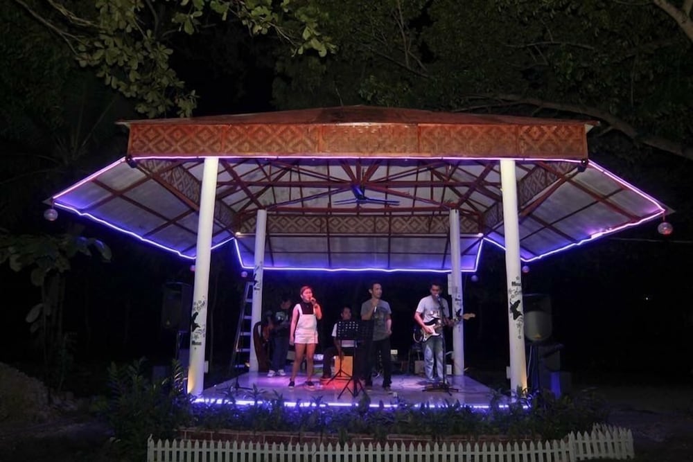 Santander Pebbles Beach Resort: AU$53 Deals & Reviews (Santander, PHL ...