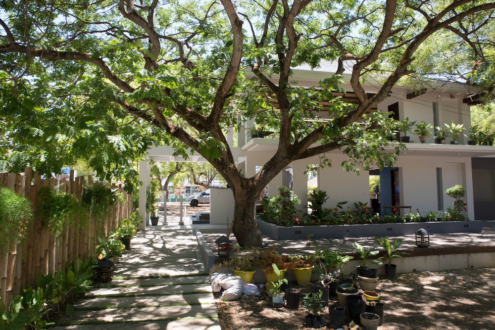 Karancho Beach House in Lapu-Lapu | Best Rates & Deals on Orbitz