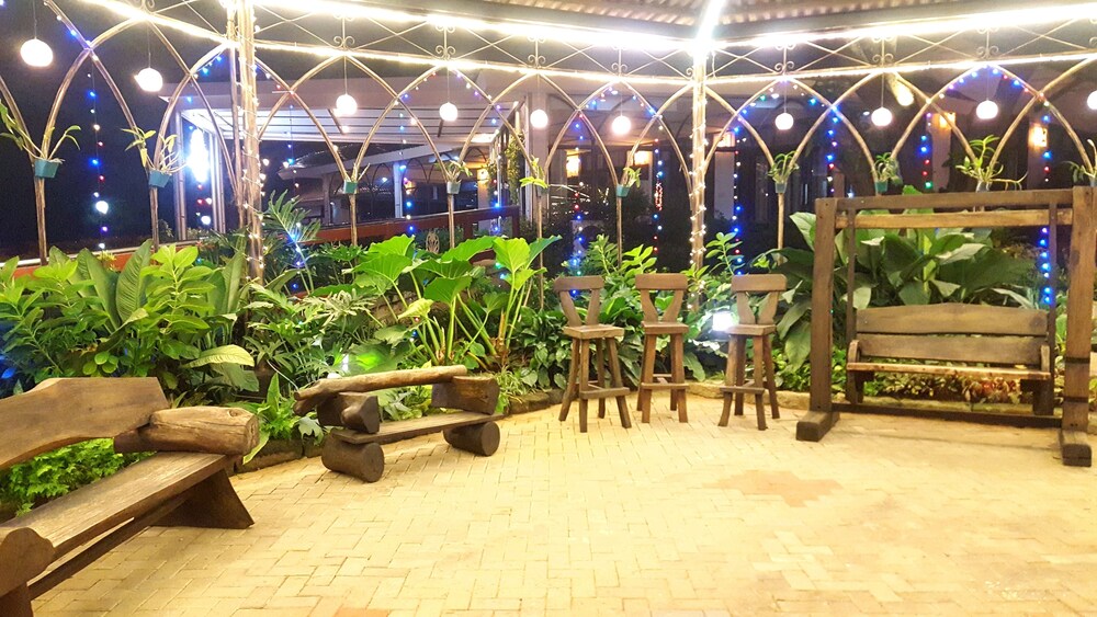 Batangas Country Club in Batangas City | Best Rates & Deals on Orbitz