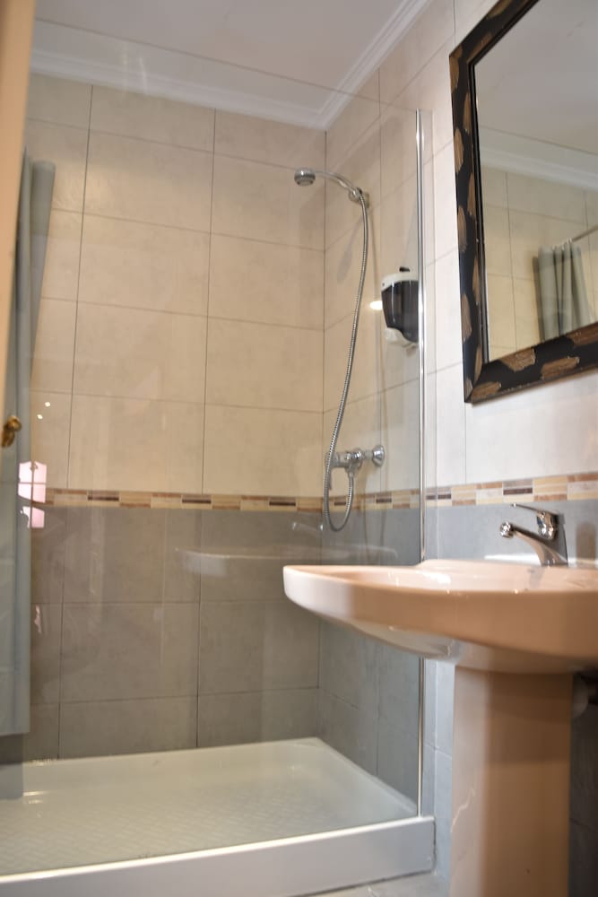 San Sebastian Holiday Guesthouse: Deals & Reviews (San Sebastián, ESP ...