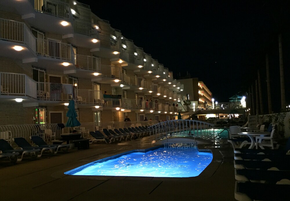Shalimar Resort in Wildwood Crest | Best Rates & Deals on Orbitz