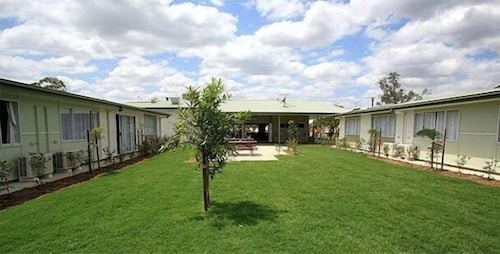 Swag Motel: AU$133 Deals & Reviews (Middlemount, AUS) | Wotif