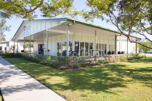 Swag Motel: AU$133 Deals & Reviews (Middlemount, AUS) | Wotif