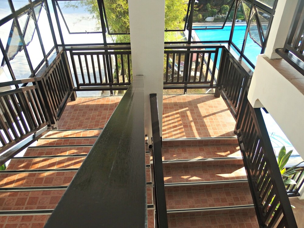 Jamont Hotel in Sipalay | Best Rates & Deals on Orbitz