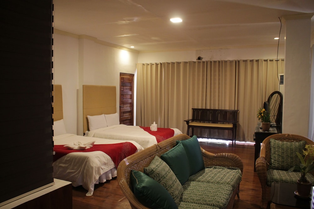 Jamont Hotel in Sipalay | Best Rates & Deals on Orbitz