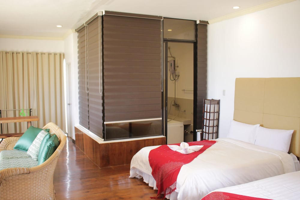 Jamont Hotel in Sipalay | Best Rates & Deals on Orbitz