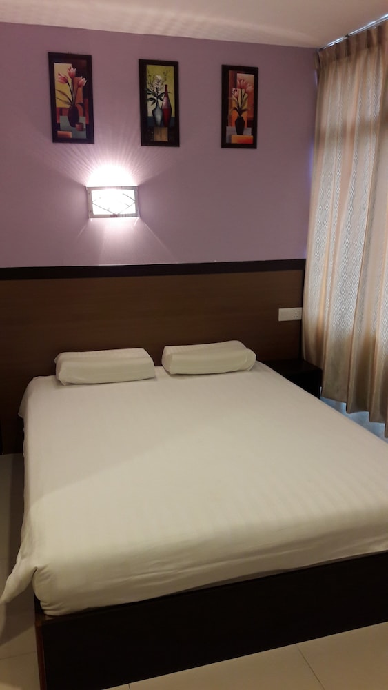 One Point Hotel - RH Plaza: AU$21 Deals & Reviews (Kuching, MYS) | Wotif