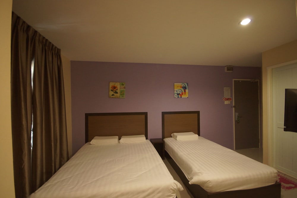 One Point Hotel - RH Plaza in Kuching | Best Rates & Deals on Orbitz