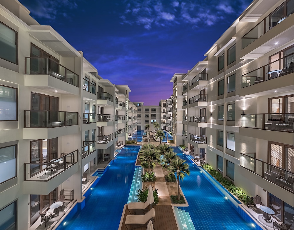 Henann Prime Beach Resort in Boracay Island | Best Rates & Deals on Orbitz