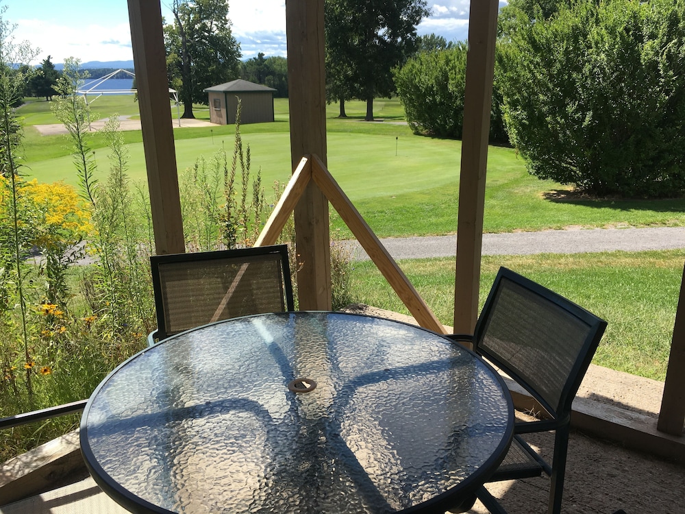 Bluff Point Golf Resort: Deals & Reviews (Plattsburgh, USA) | Wotif