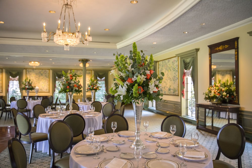 Williamsburg Inn, an official Colonial Williamsburg Hotel in ...