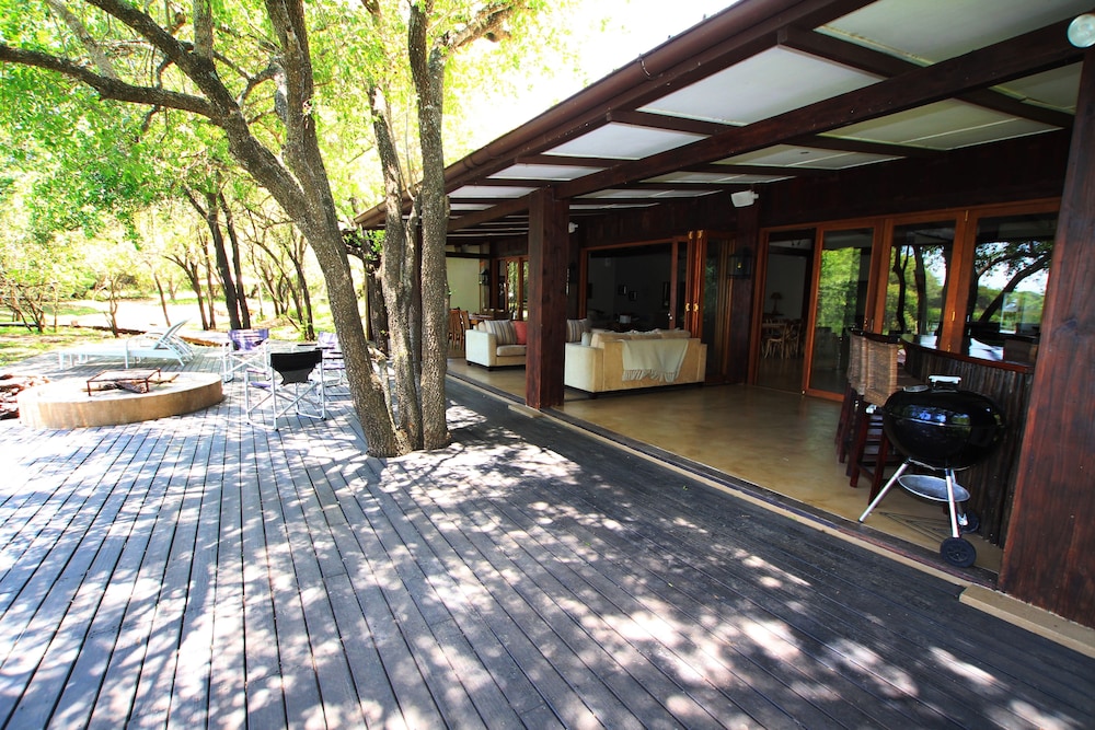 Jacana Lodge - Reviews, Photos & Rates | ebookers.com