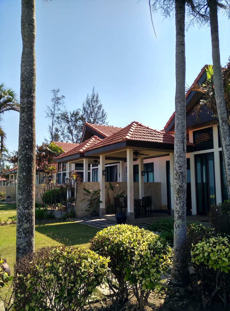 Sabah Beach Villas & Suites in Kota Kinabalu | Best Rates & Deals on Orbitz