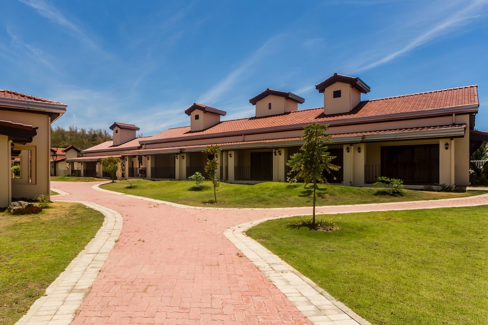 Espacio Verde Resort in Roxas City | Best Rates & Deals on Orbitz