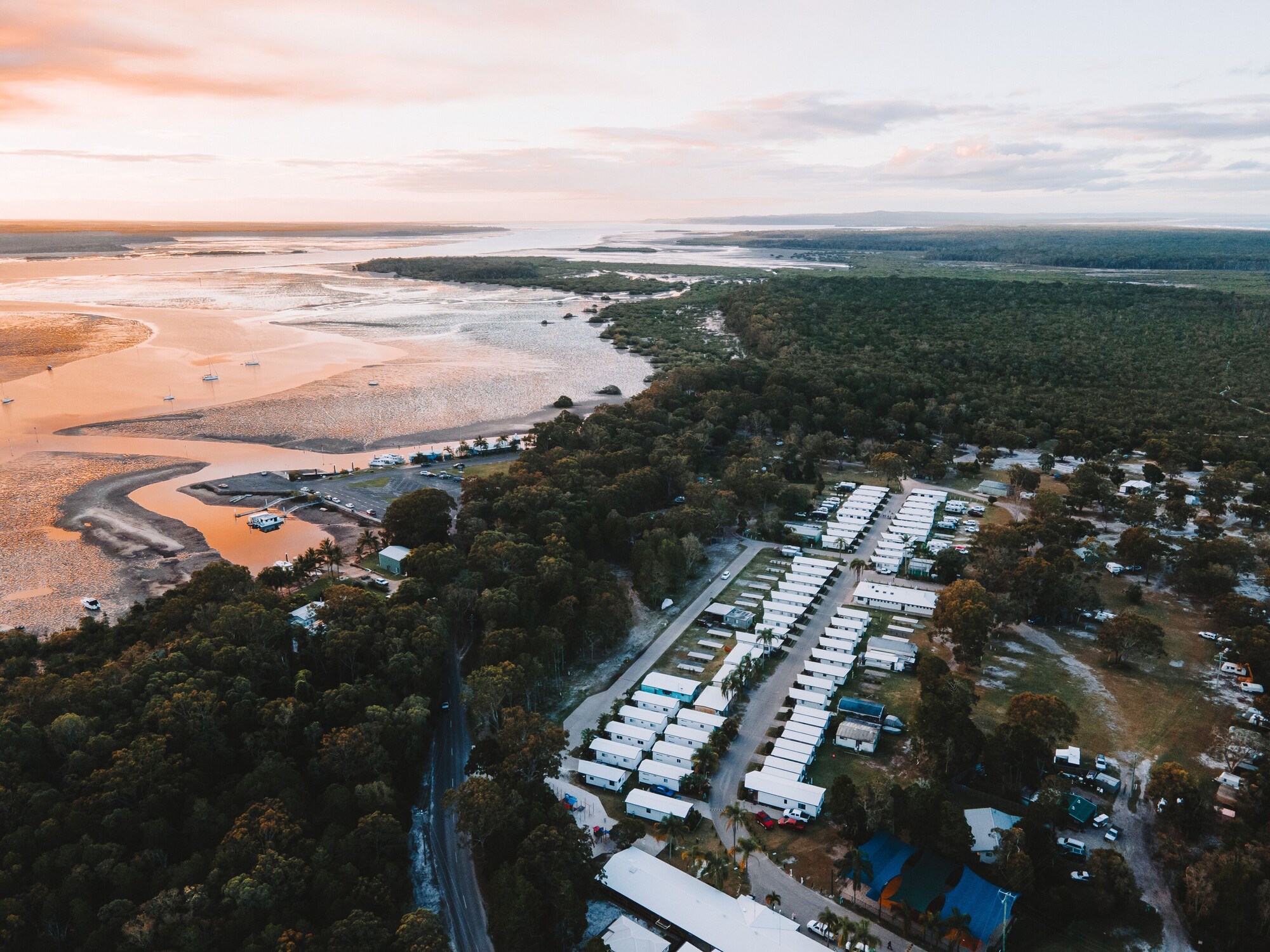 Rainbow Beach Hotel & Accommodation Deals 2022 from AU$136 | Expedia