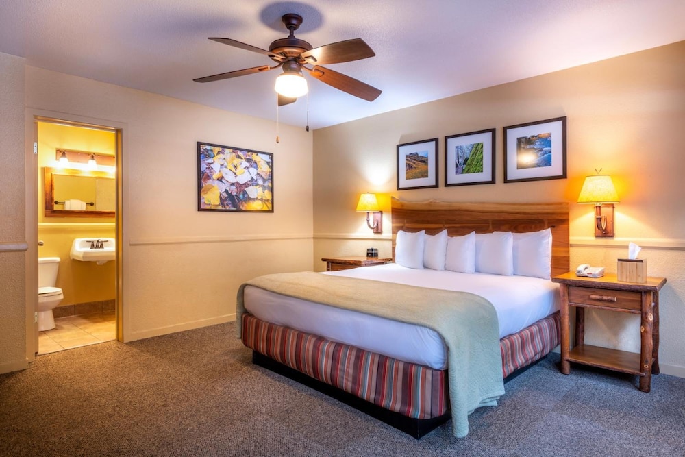 Yosemite Valley Lodge in Yosemite National Park | Best Rates & Deals on ...