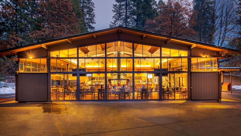 Yosemite Valley Lodge in Yosemite National Park | Best Rates & Deals on ...